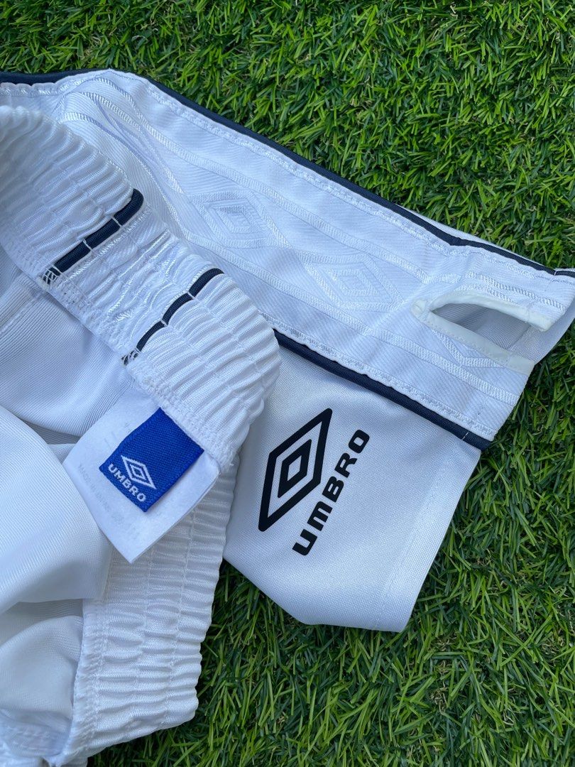 Oasis Umbro Sidetape Short, Men's Fashion, Bottoms, Shorts on Carousell