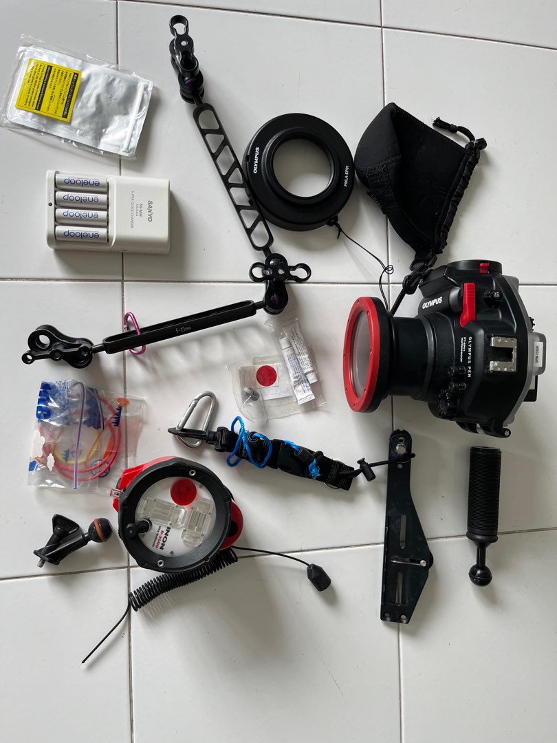 Olympus E-PL1 full underwater kit + INON D-2000 strobe FULL SET ...