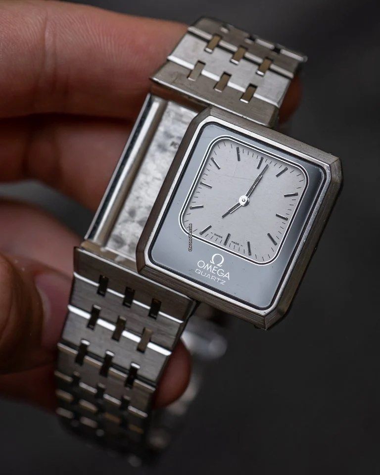 Omega Equinoxe Reverso, Bulletin Board, Looking For on Carousell