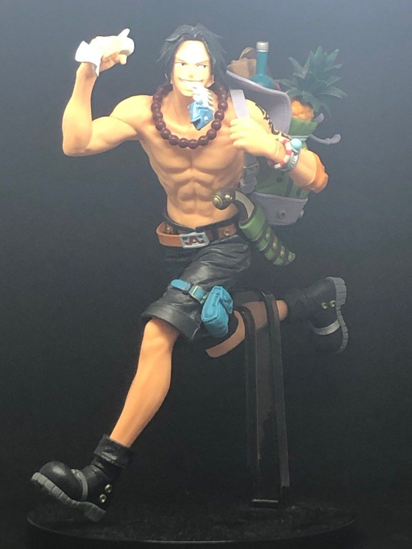 One piece statue, Hobbies & Toys, Memorabilia & Collectibles, Vintage ...