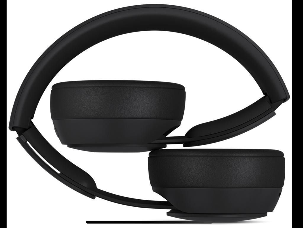 Original Apple Lightning Beats Solo Pro Wireless Noise Cancelling On ...