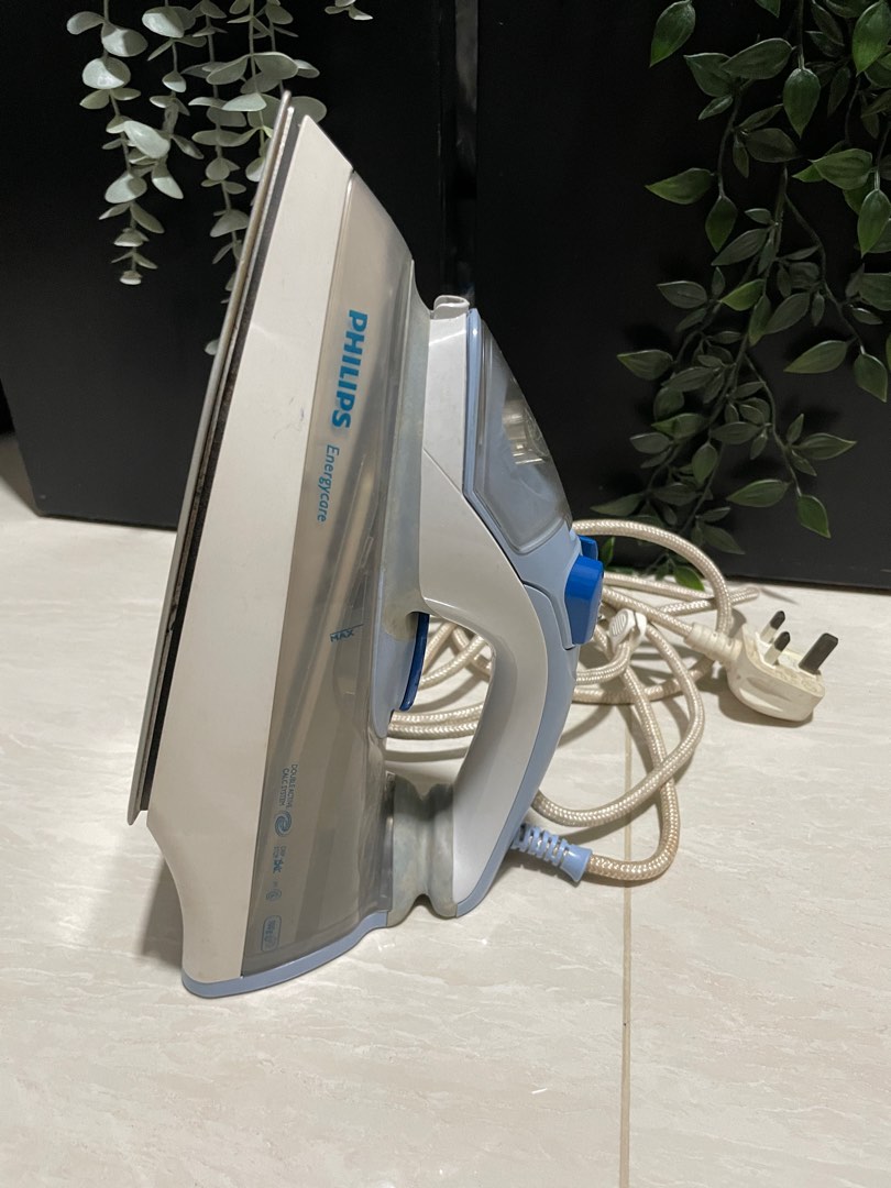 Philips Steam Iron, TV & Home Appliances, Irons & Steamers on Carousell