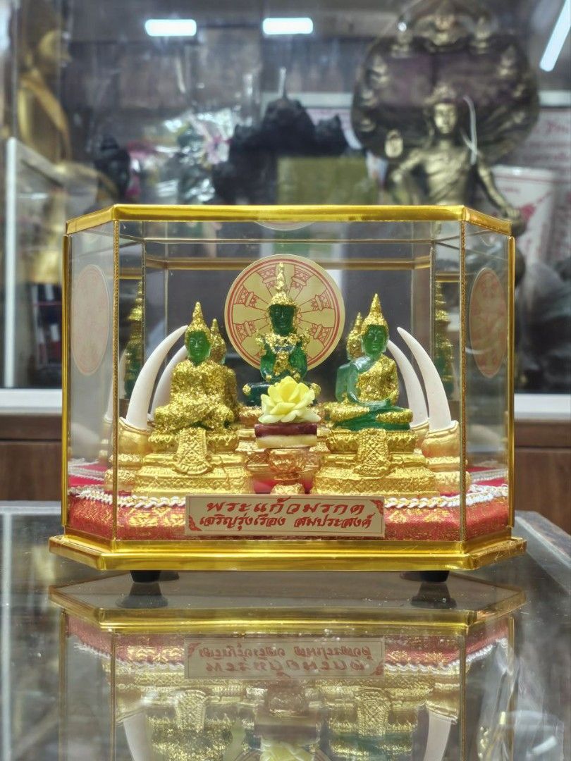 Phra Keaw Mini Bucha with Display Box, Hobbies & Toys, Memorabilia ...