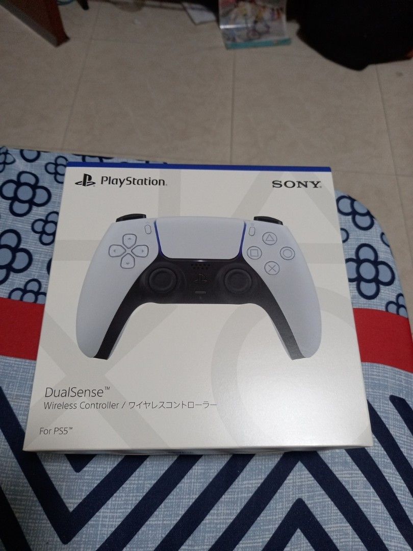 PS5 Dualsense Controller black/ Brand New Seal in box, Video Gaming ...