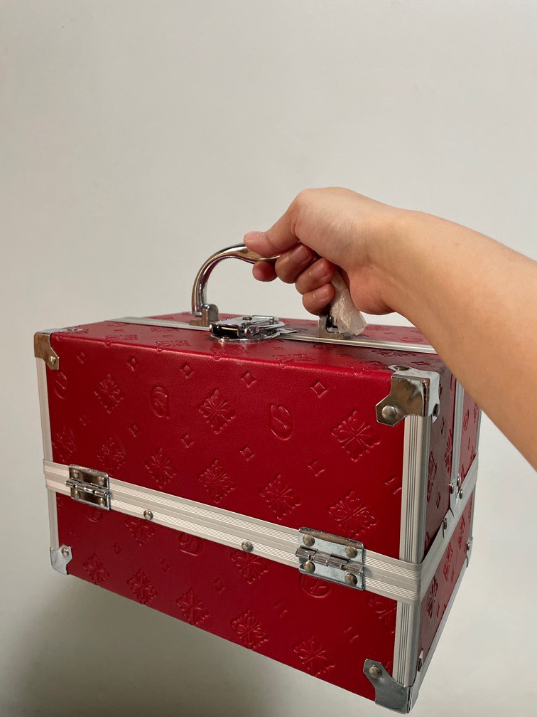 Red Make Up Organizer Large, Women's Fashion, Jewelry & Organizers ...