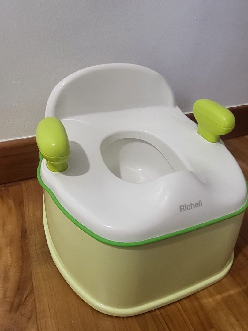 Richell Potty toilet training, Babies & Kids, Bathing & Changing, Baby ...