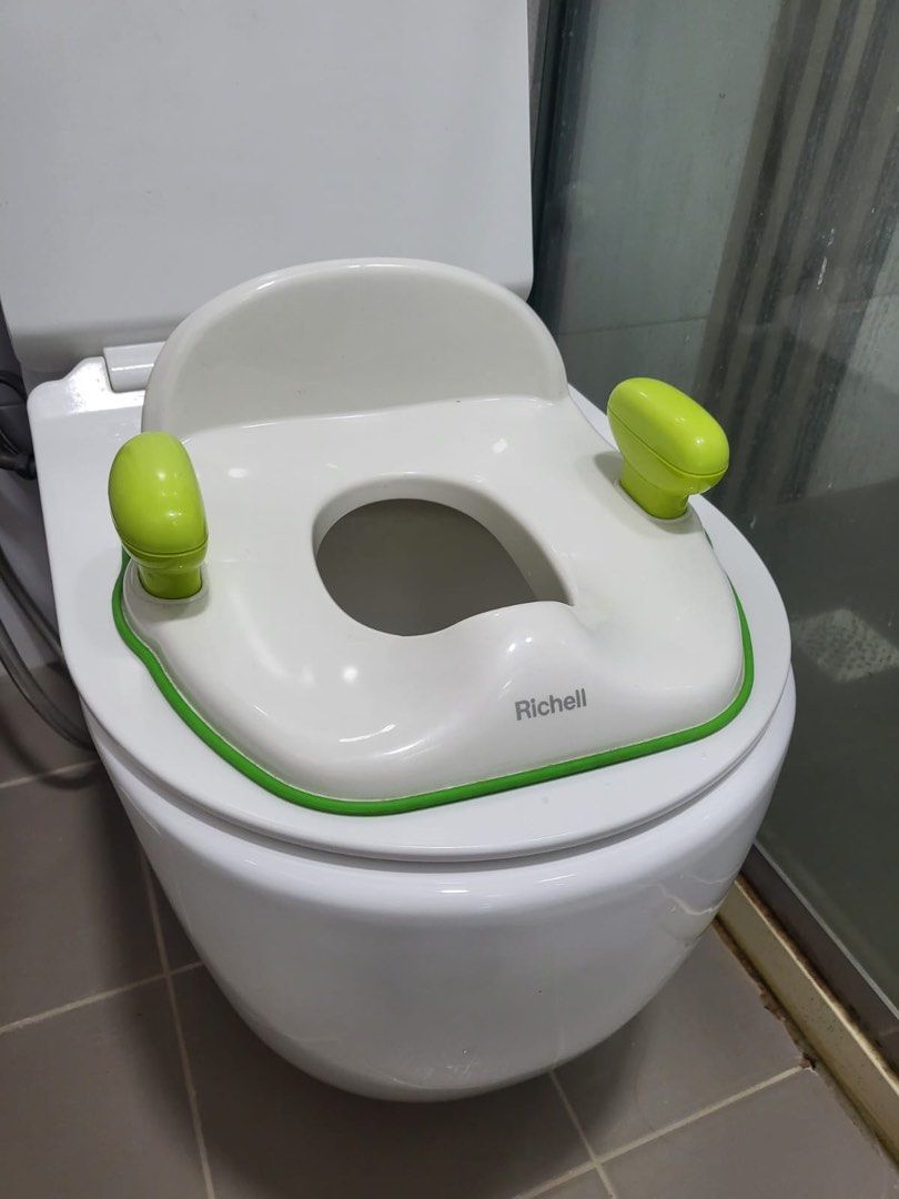 Richell Potty toilet training, Babies & Kids, Bathing & Changing, Baby ...