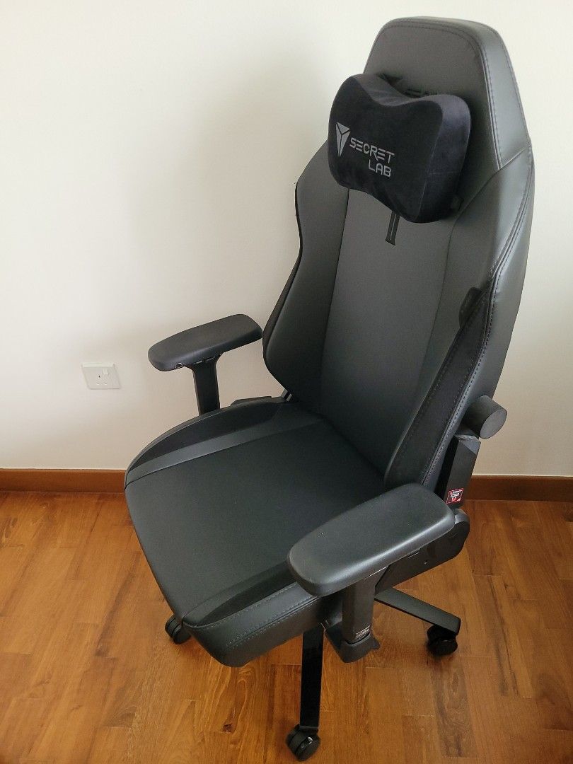 Secret Lab Gaming Chair - Titan Evo, Furniture & Home Living, Furniture ...