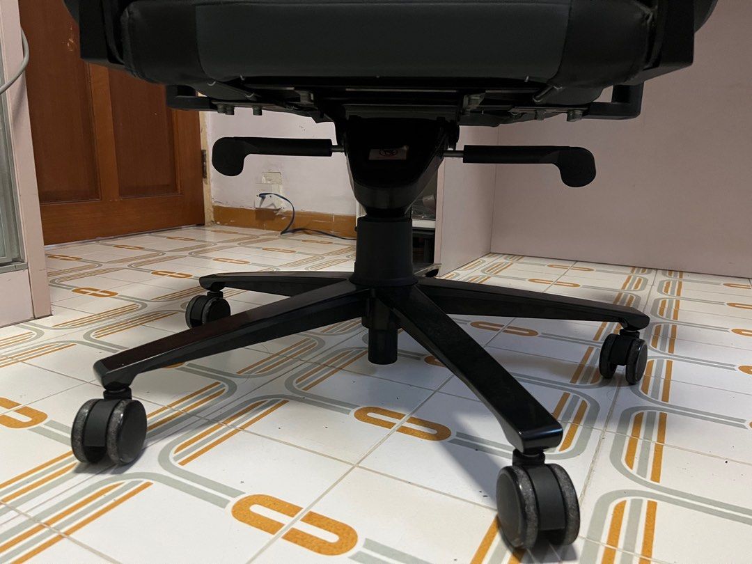 Secretlab Titan 2020 Ash colour, Furniture & Home Living, Furniture ...