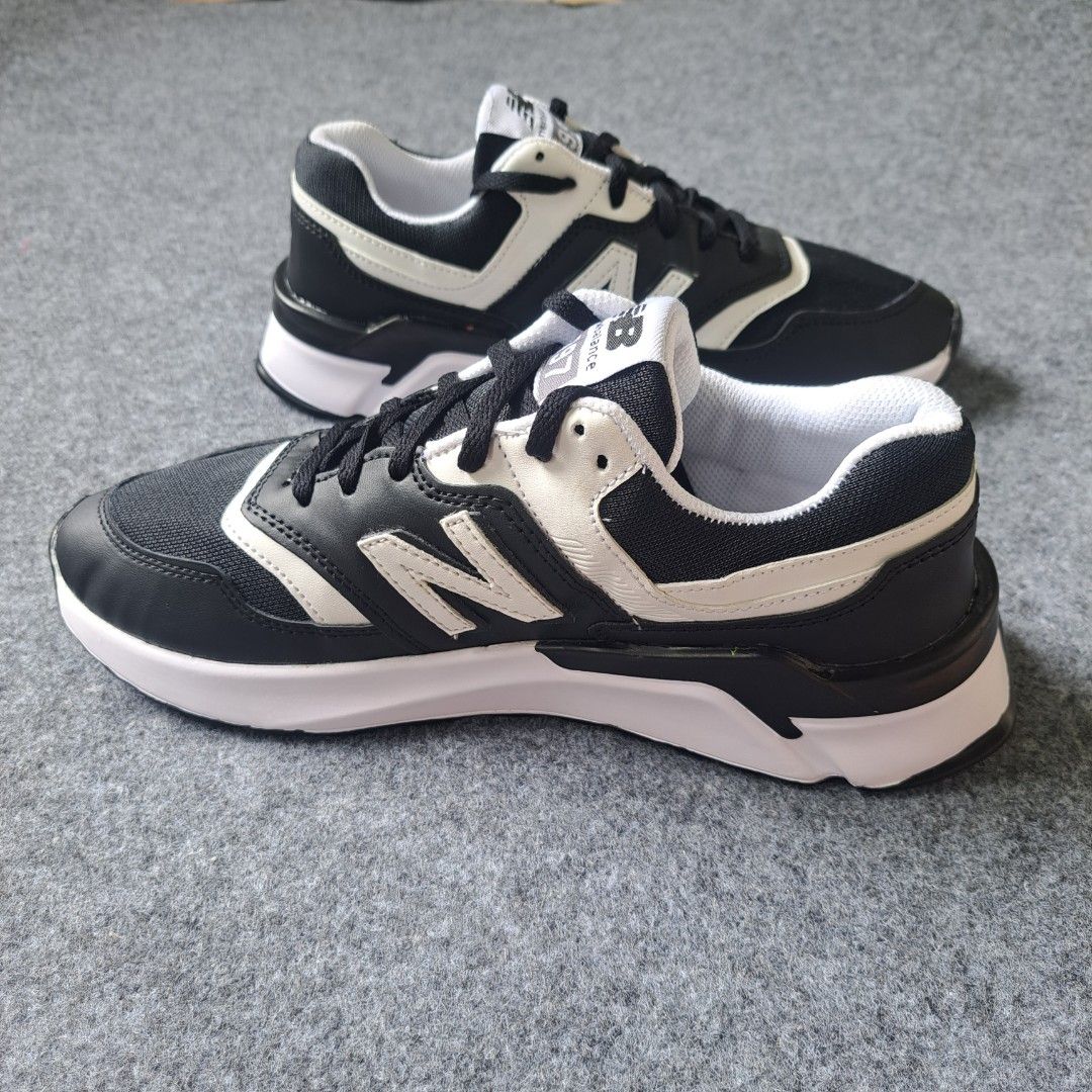 Sepatu sneakers new balance nb panda preloved likenew, Fesyen Wanita ...