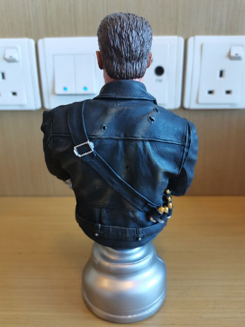 Sideshow Terminator 2 T-800 Mini Bust Limited Edition 1000, Hobbies ...