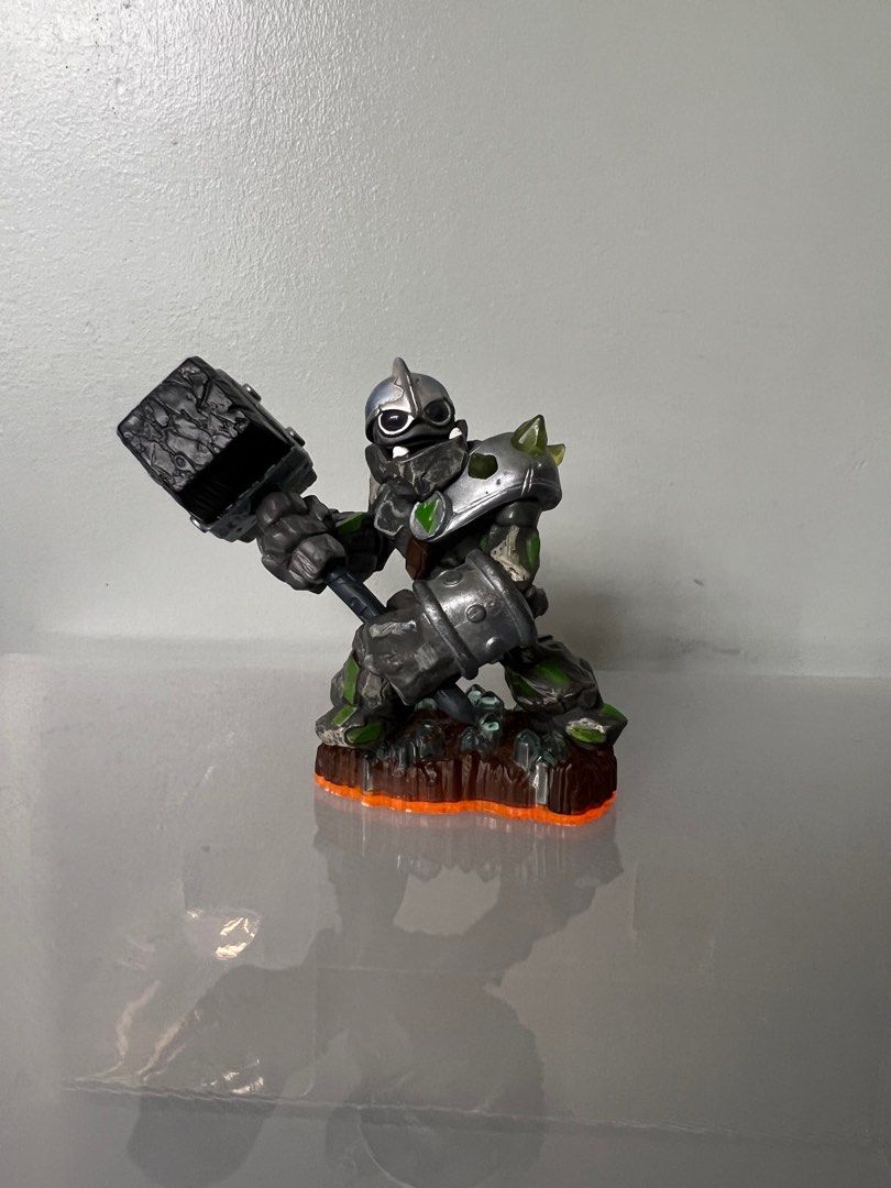Skylanders Giants (6 figurines), Hobbies & Toys, Toys & Games on Carousell