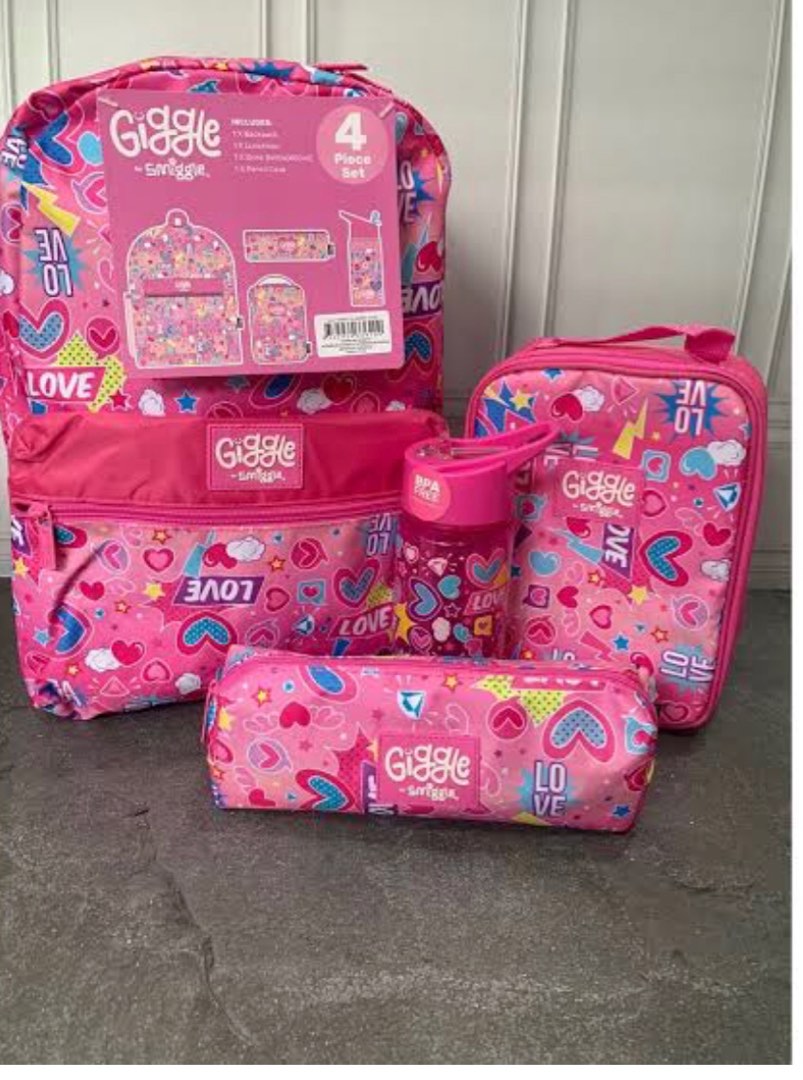 Smiggle Bag Set, Babies & Kids, Babies & Kids Fashion on Carousell