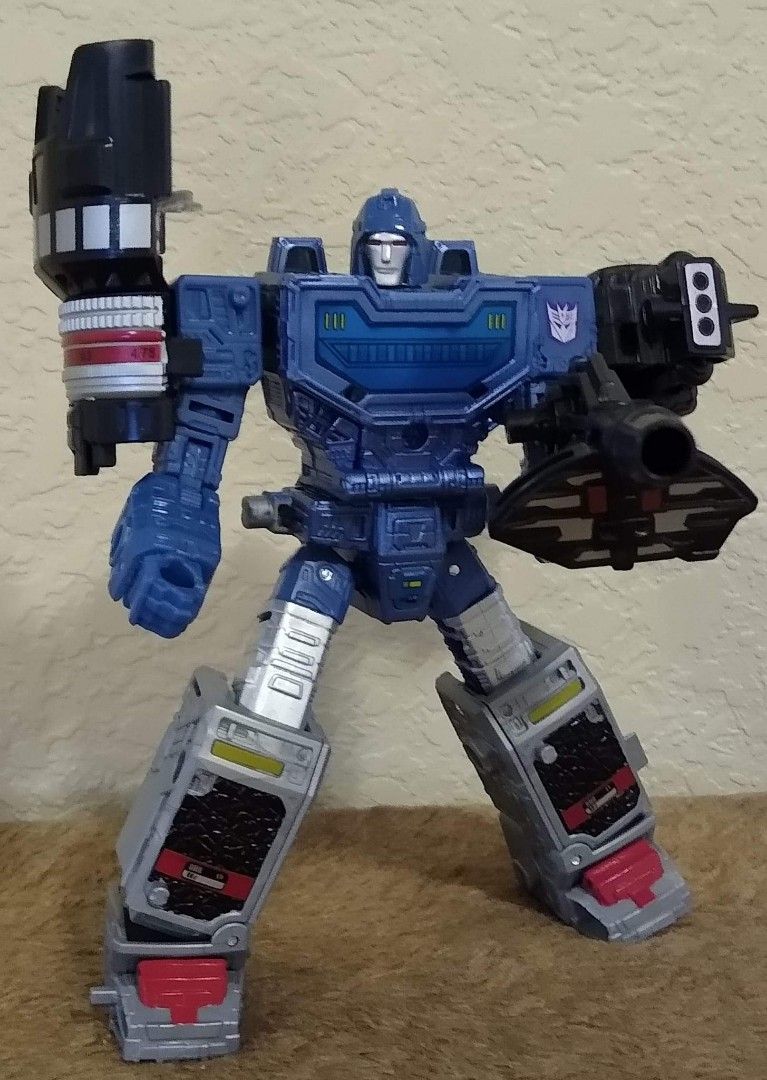 Transformers WFC Siege SDCC Reflector, Hobbies & Toys, Toys & Games on ...