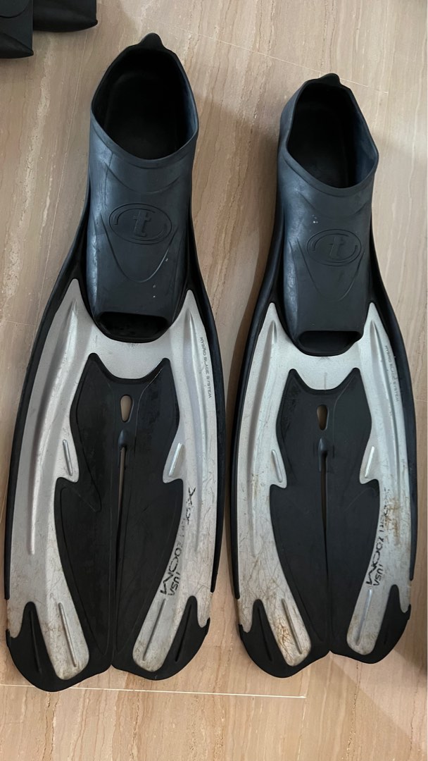 Tusa full foot split fins, Sports Equipment, Other Sports Equipment and ...