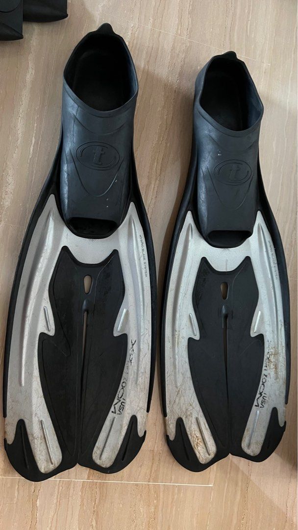 Tusa full foot split fins, Sports Equipment, Other Sports Equipment and ...