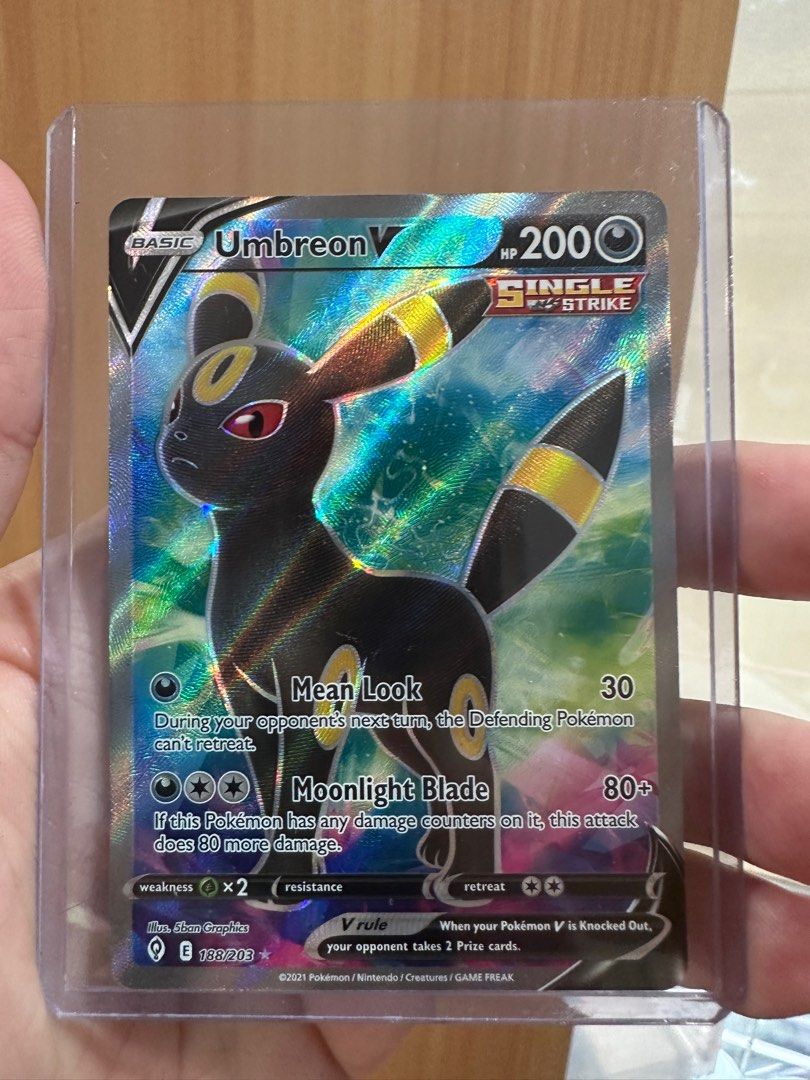 Umbreon V Full Art Holo Ultra Rare Pokemon TCG Evolving Skies, Hobbies ...
