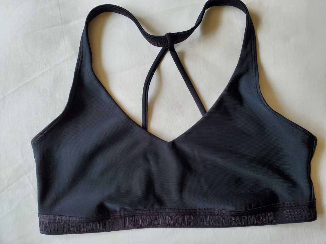 Under Armor Sports Bra Black, Women's Fashion, Activewear on Carousell