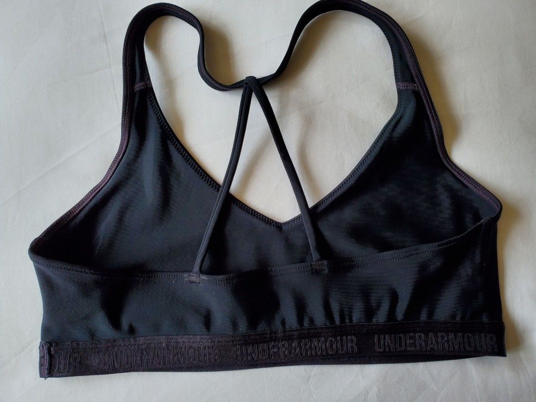 Under Armor Sports Bra Black, Women's Fashion, Activewear on Carousell