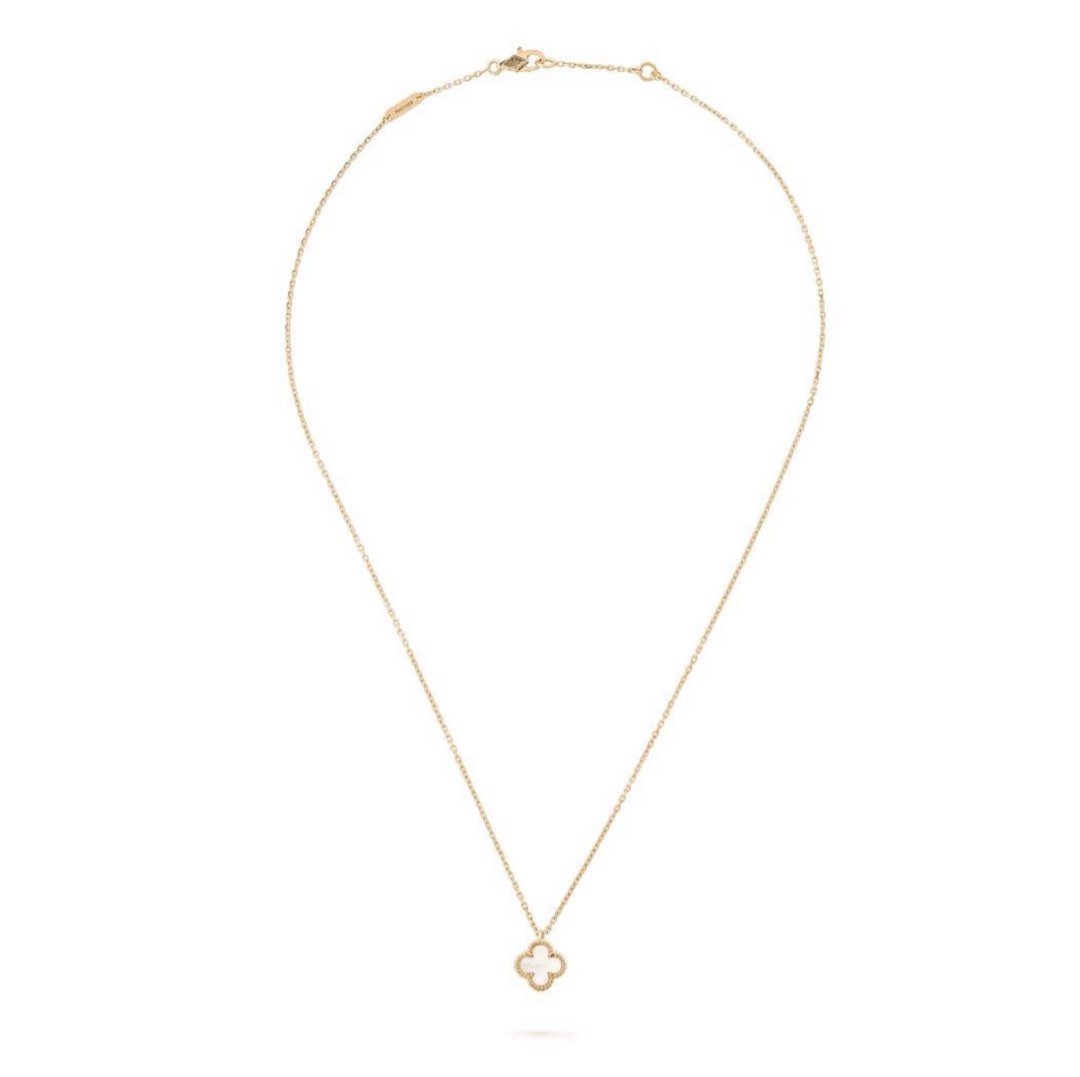 VCA sweet alhambra, Women's Fashion, Jewelry & Organisers, Necklaces on ...