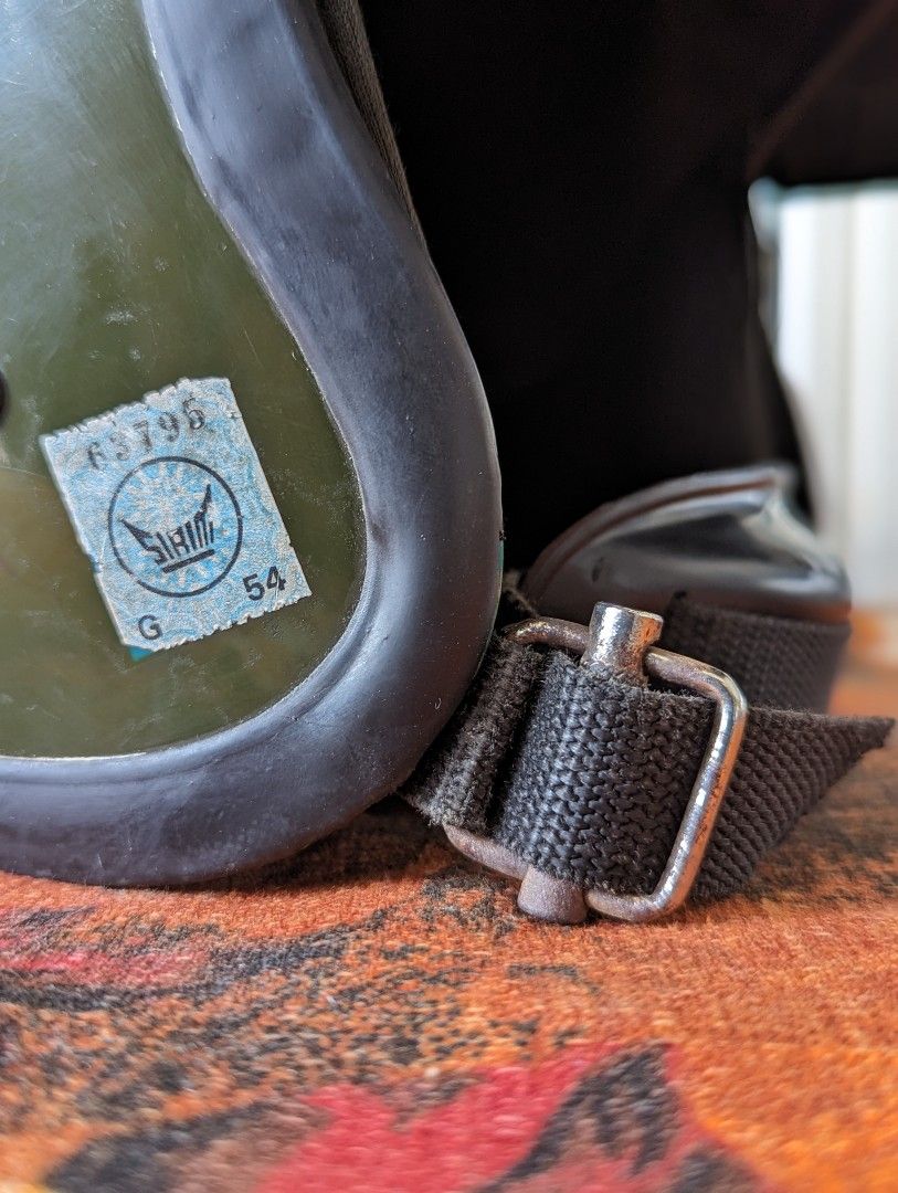 Vintage 80s Mah Sing Plastics Industries Helmet (MS), Motorbikes on ...