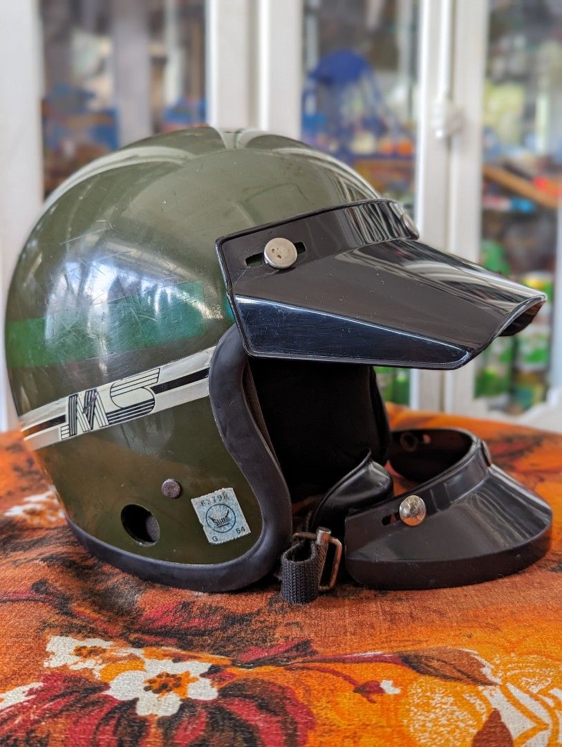 Vintage 80s Mah Sing Plastics Industries Helmet (MS), Motorbikes on ...