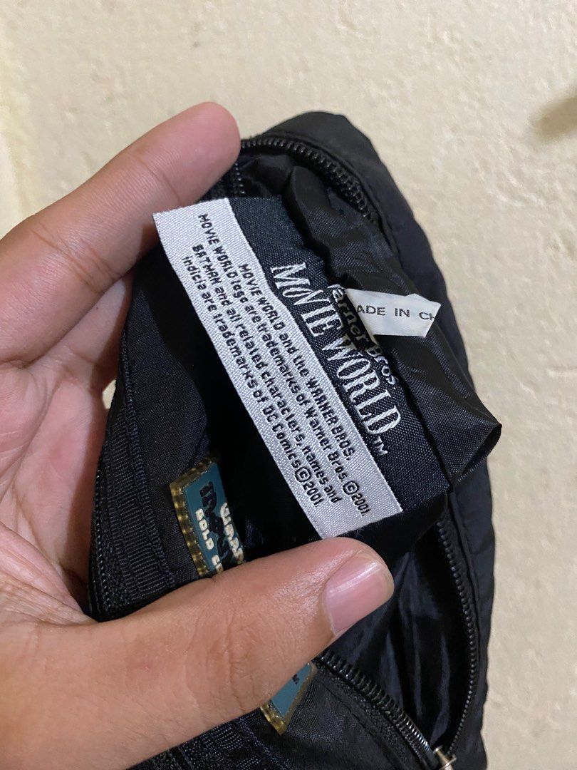 VINTAGE BATMAN SLING BAG, Luxury, Bags & Wallets on Carousell