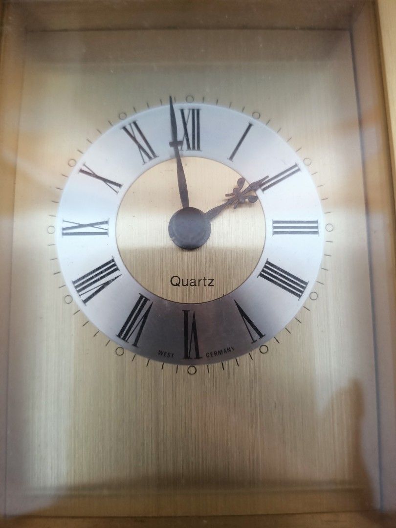 Vintage Quartz Table Clock, Hobbies & Toys, Memorabilia & Collectibles ...