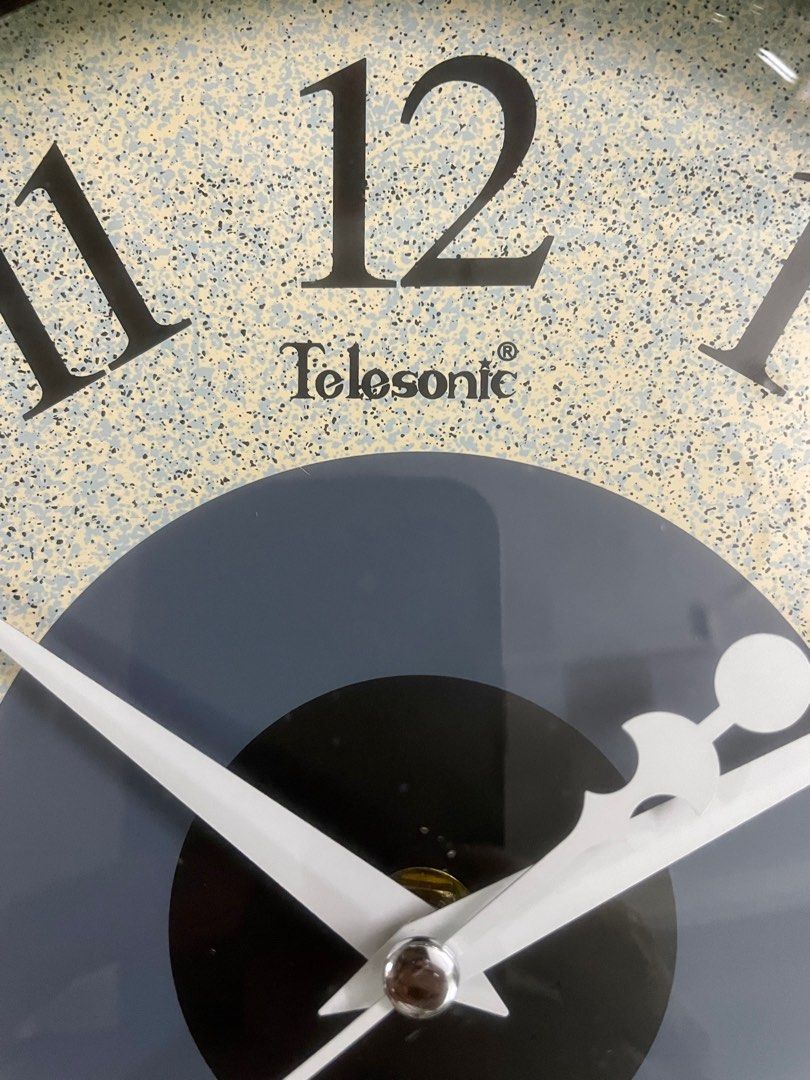 Vintage Telesonic Quartz Wall Clock Made in Taiwan 30cm, Furniture ...