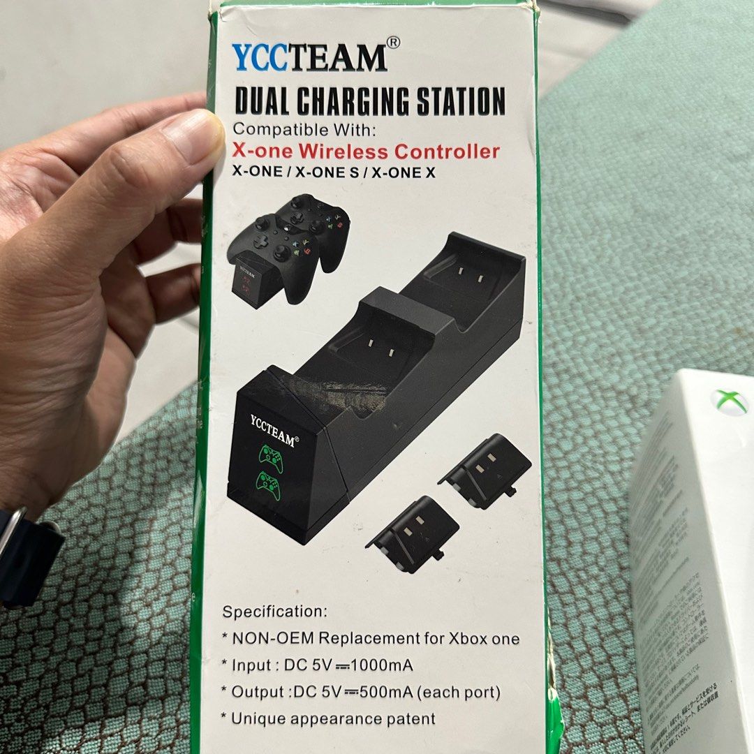 Xbox Controller (Broken Wireless Function) and Charging Station, Video ...