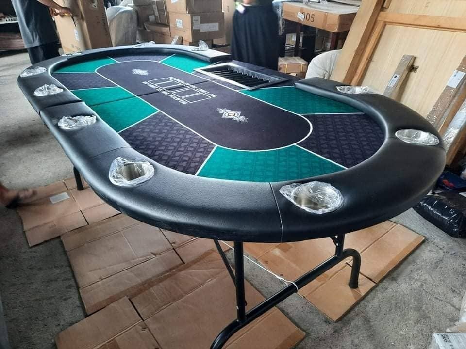 10 Player positions FOLDABLE POKER TABLE, Furniture & Home Living ...