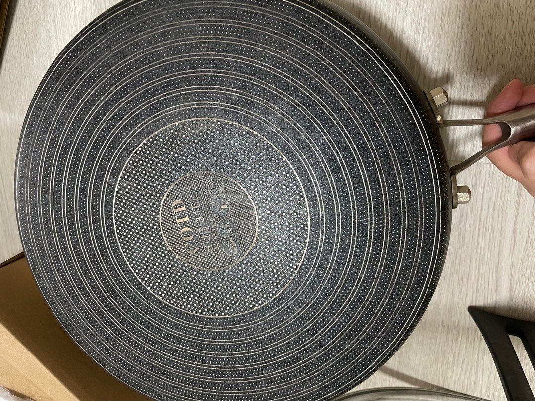 二手 COTD 3D立體蜂巢不鏽鋼平底鍋 316L 附鍋蓋 28cm 深度5cm 無盒, 家具及居家用品, 浴室、廚房用品配件在旋轉拍賣