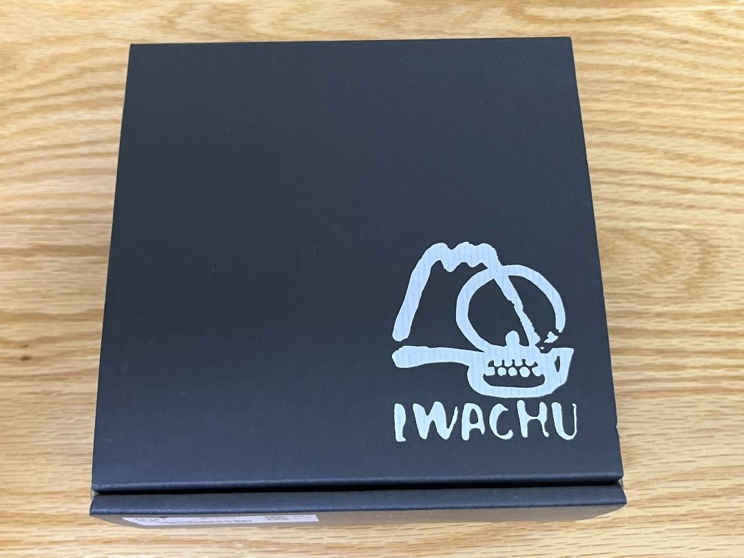 日本製 岩鋳 Iwachu 急須 0.32L 南部鉄器 藍色金花 南部鐵器鐵茶壼, 傢俬＆家居, 廚具和餐具, 茶具配件 - Carousell