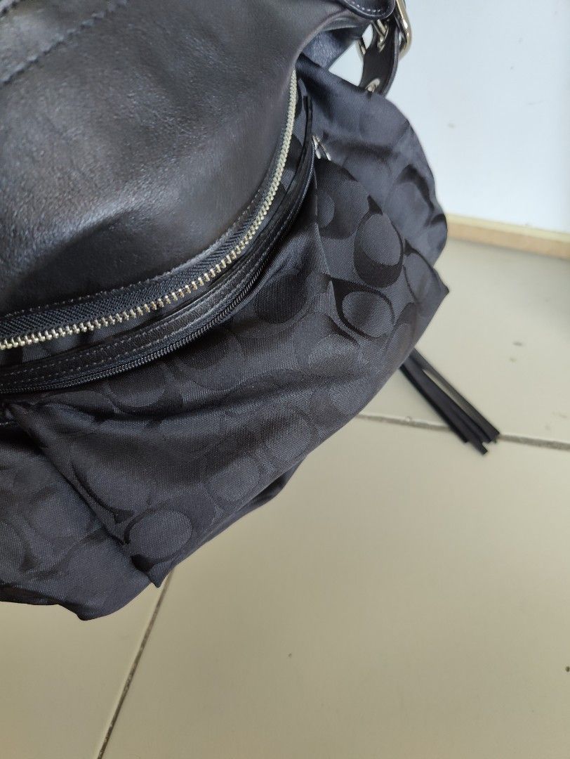 Authentic coach bag, Women's Fashion, Bags & Wallets, Shoulder Bags on ...