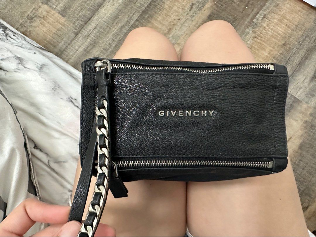 Authentic Givenchy Clutch, Women's Fashion, Bags & Wallets, Clutches on Carousell