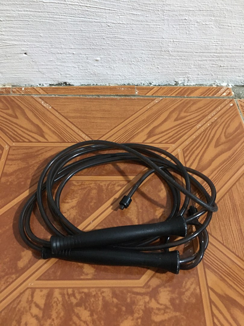 Black Jump Rope, Sports Equipment, Exercise & Fitness, Cardio & Fitness ...