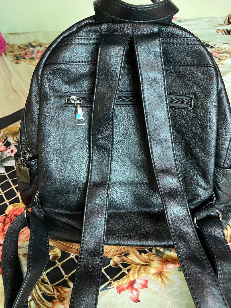 BLACK LEATHER OFFICE BACKPACK, Women's Fashion, Bags & Wallets ...