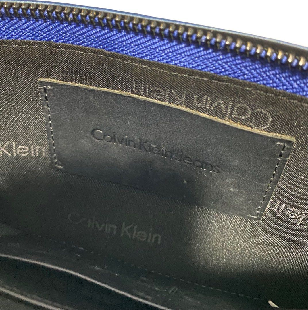Calvin Klein Pouch, Women's Fashion, Bags & Wallets, Purses & Pouches ...
