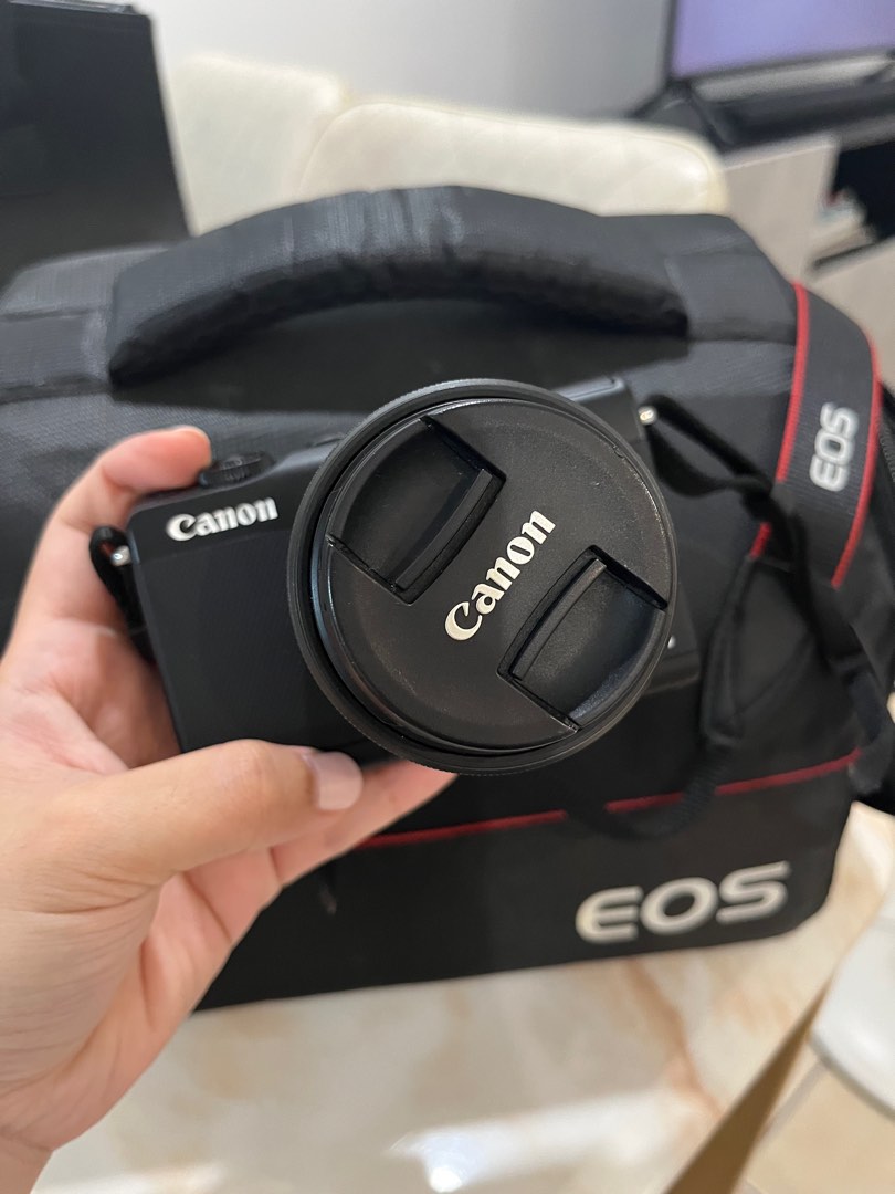 Canon eos m100 mirrorless camera, Mobile Phones & Gadgets, Other ...