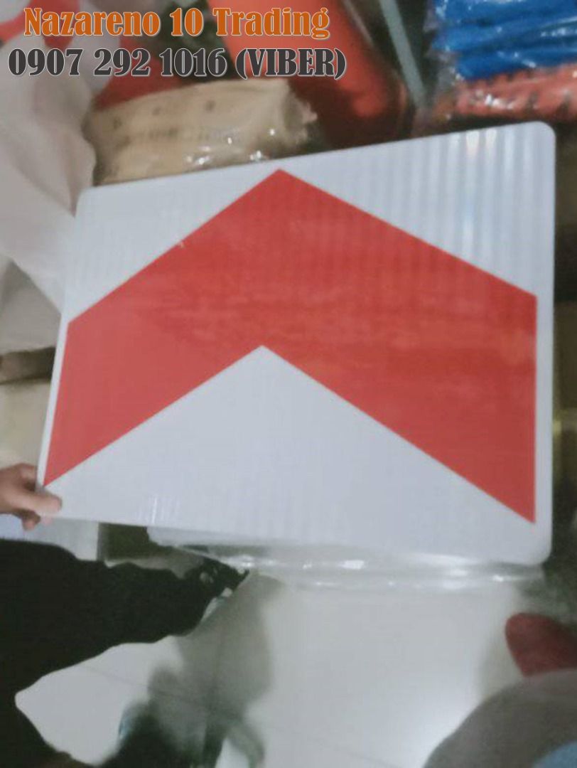 Chevron road signage 25, Commercial & Industrial, Construction ...