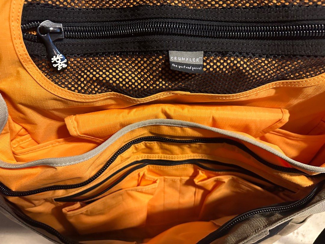 Crumpler Cashmere Blazer 17 inch Laptop Bag, Computers & Tech, Parts ...