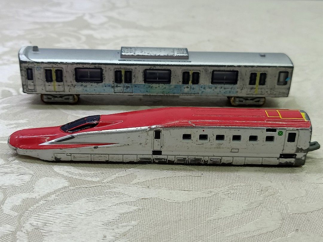 Die cast Seibu Railway 30000 Series Smile & TOMICA Bullet Train ...