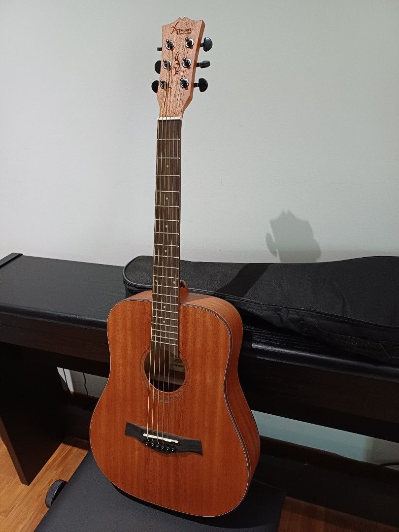 Enya Amari 3/4 Size Travel Guitar AM-Baby, Hobbies & Toys, Music ...