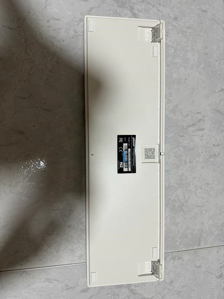 EPOMAKER NIZ Plum X108 108-Keys Bluetooth Wireless/Wired Electro-Capacitive Mechanical Keyboard ...