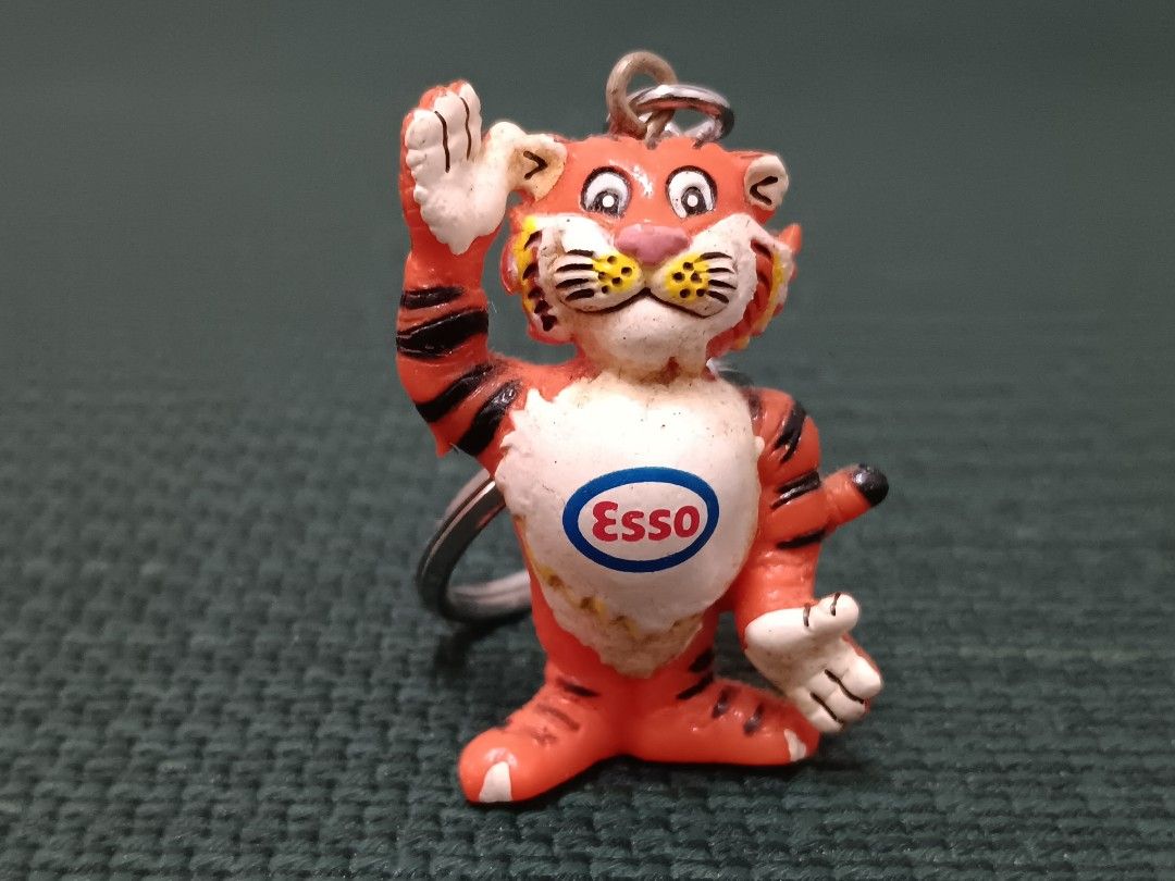Esso tiger old key chain.nos. old truck,car,lorry,vespa,lambretta ...