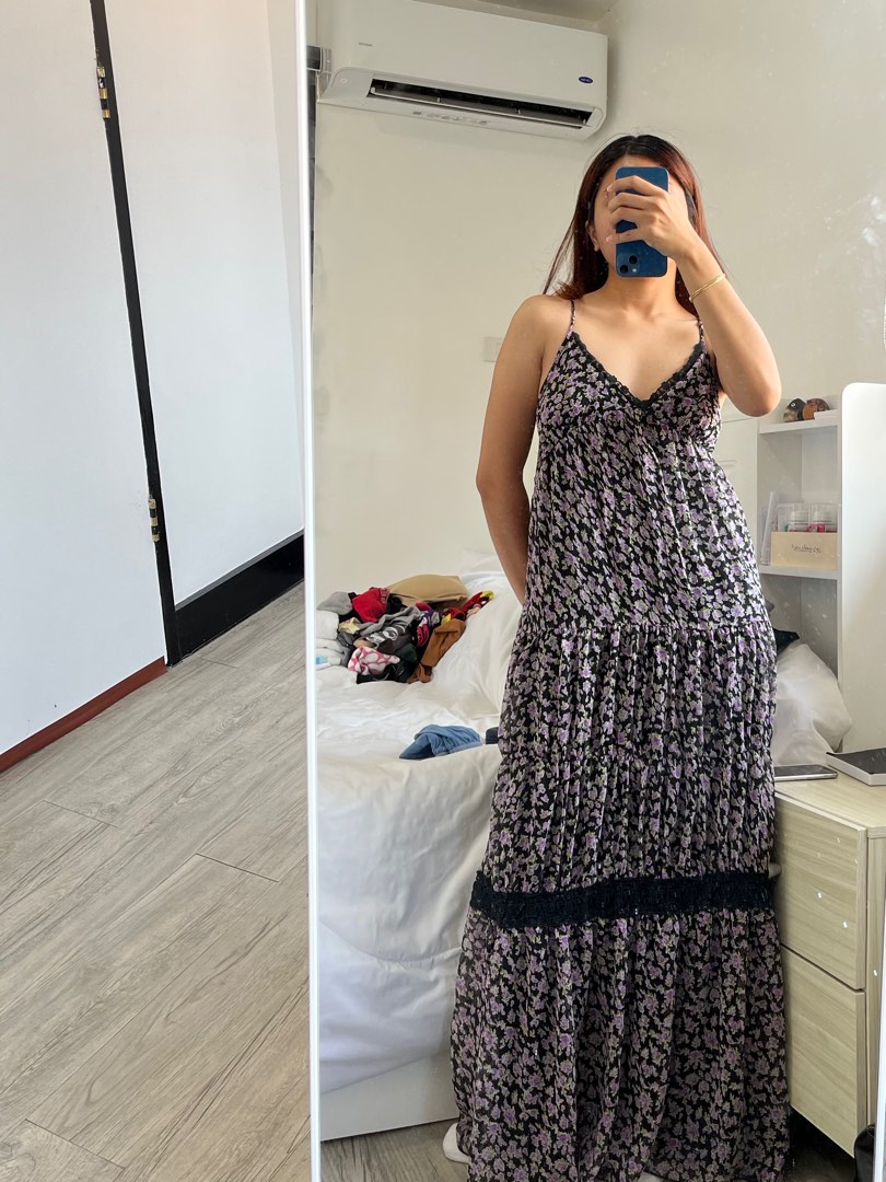 flowy maxi dress, Women's Fashion, Dresses & Sets, Dresses on Carousell