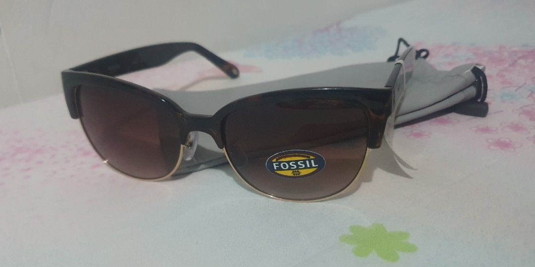 Fossil Sunglasses/Shades Authentic, Women's Fashion, Watches ...