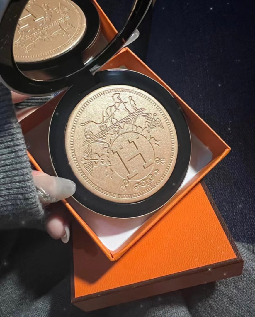 Hermes highlighter Eye and Face Illuminating Powder Limited edition ...