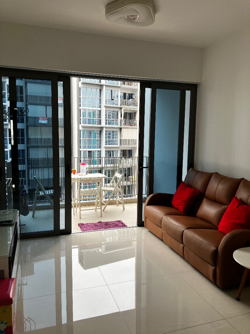 High floor 2 bedroom + study with balcony plus pool view opposite Layar ...