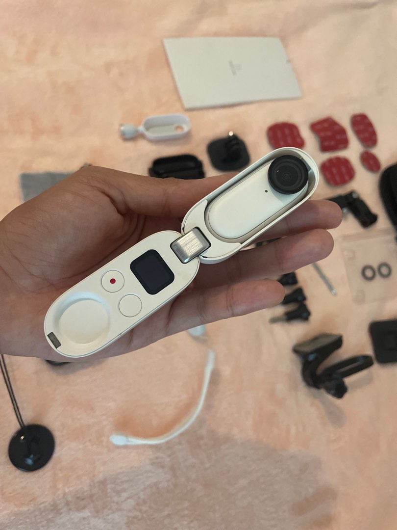 Insta 360 Go 2 ALL ATTACHMENTS INCLUDED, Photography, Cameras on Carousell